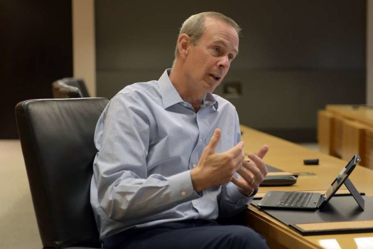 Chevron CEO sees obligation to explain fracking to politicians – Oil ...