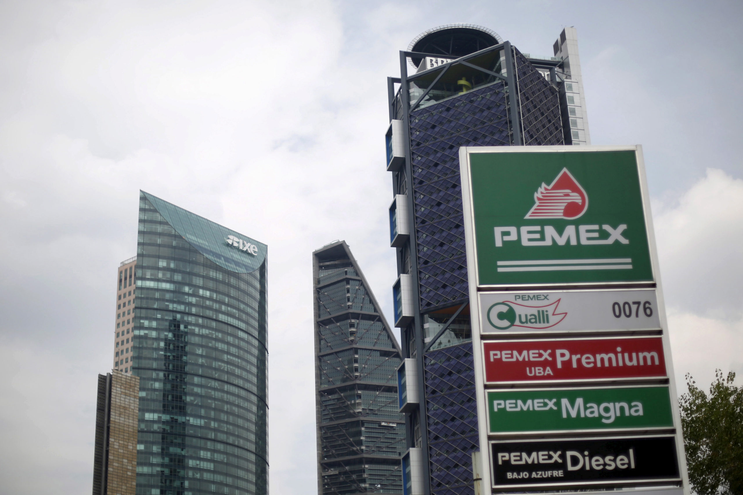 One dead, five missing after Pemex offshore platform fire - Oil & Gas 360