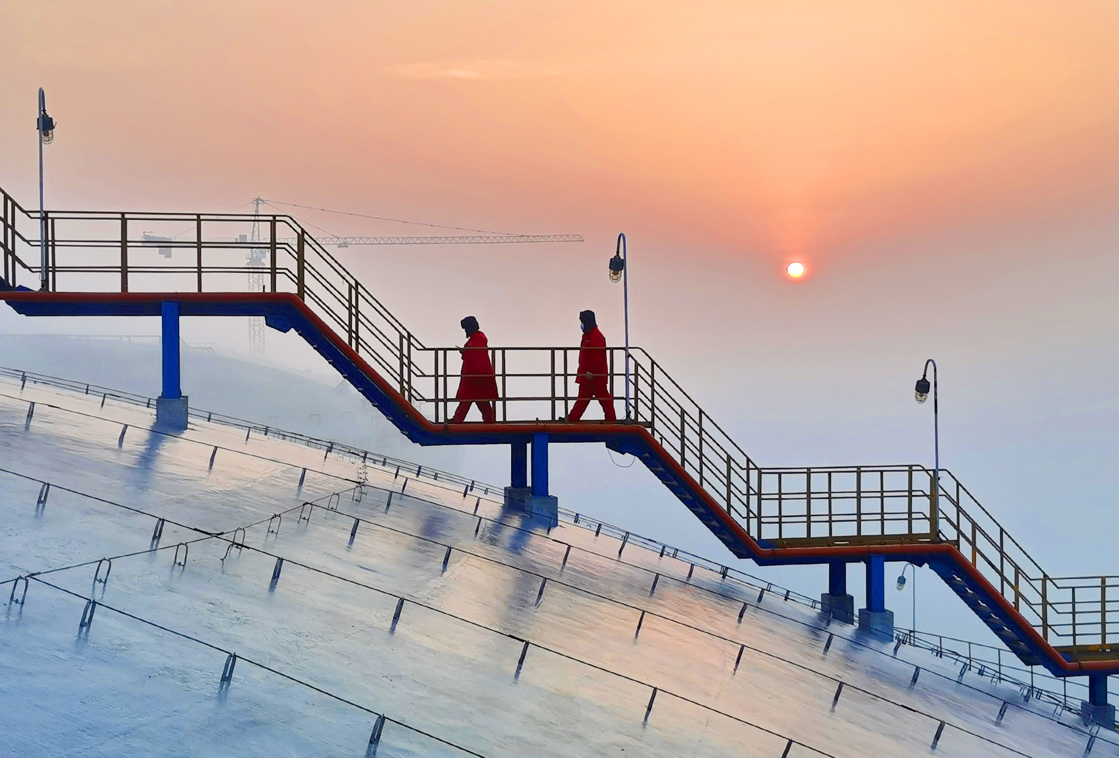 Today’s global energy crisis is just the first in the “clean power” era ...