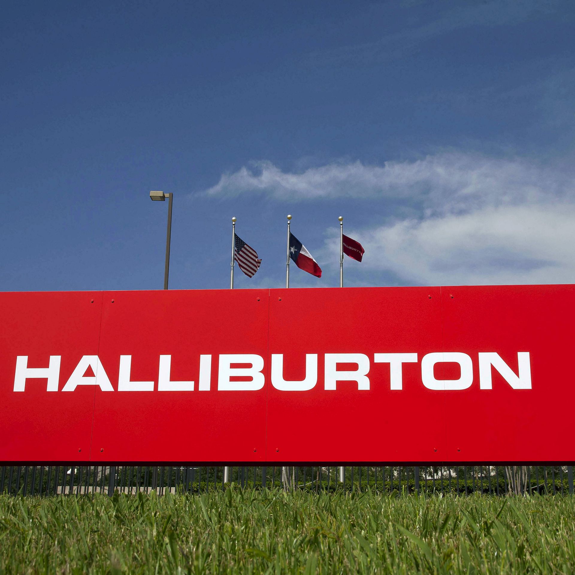 Exxon, Halliburton in talks for Iraq’s West Qurna-1 oilfield, says ...