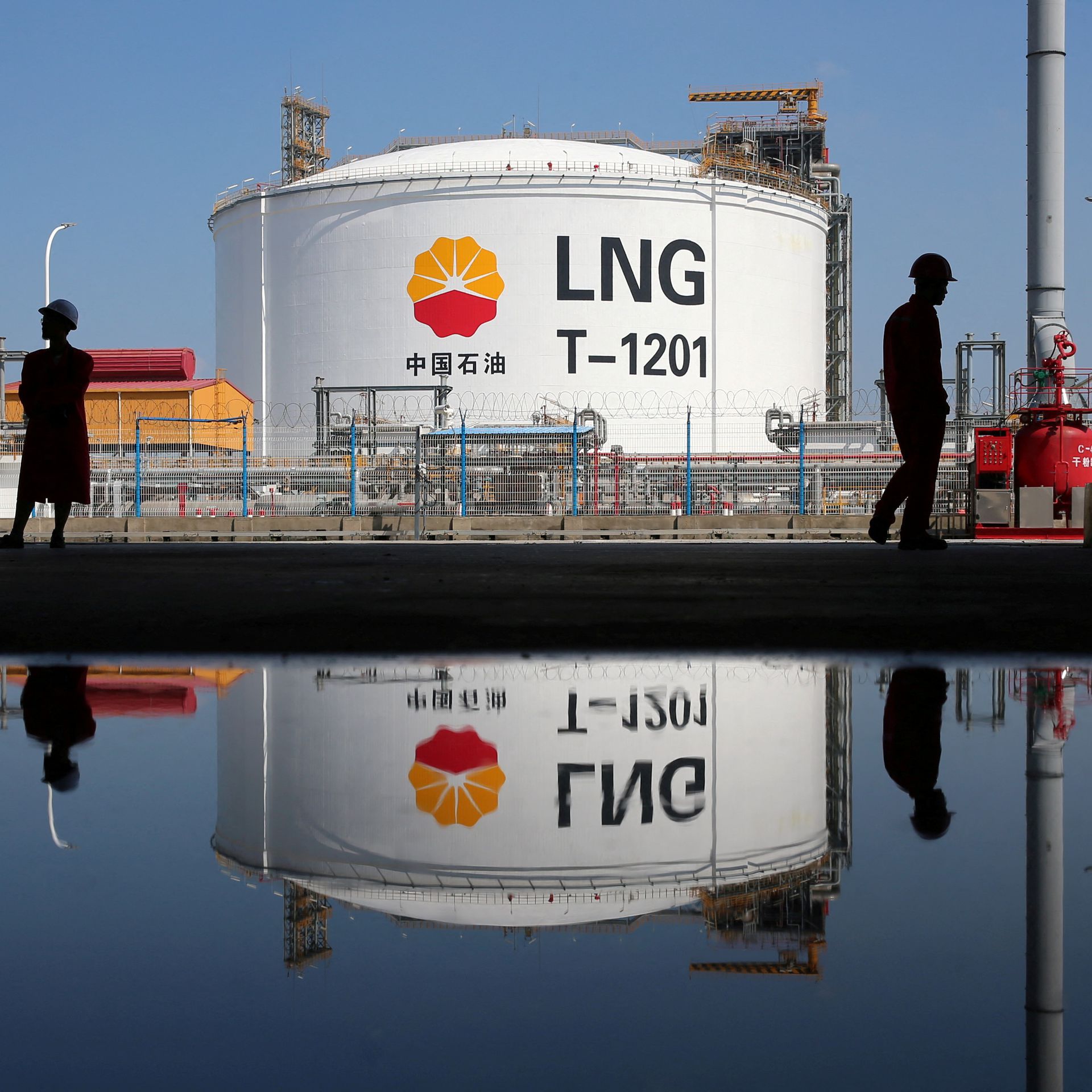 Column: Spot LNG prices defy history and fall as demand rises – Oil ...