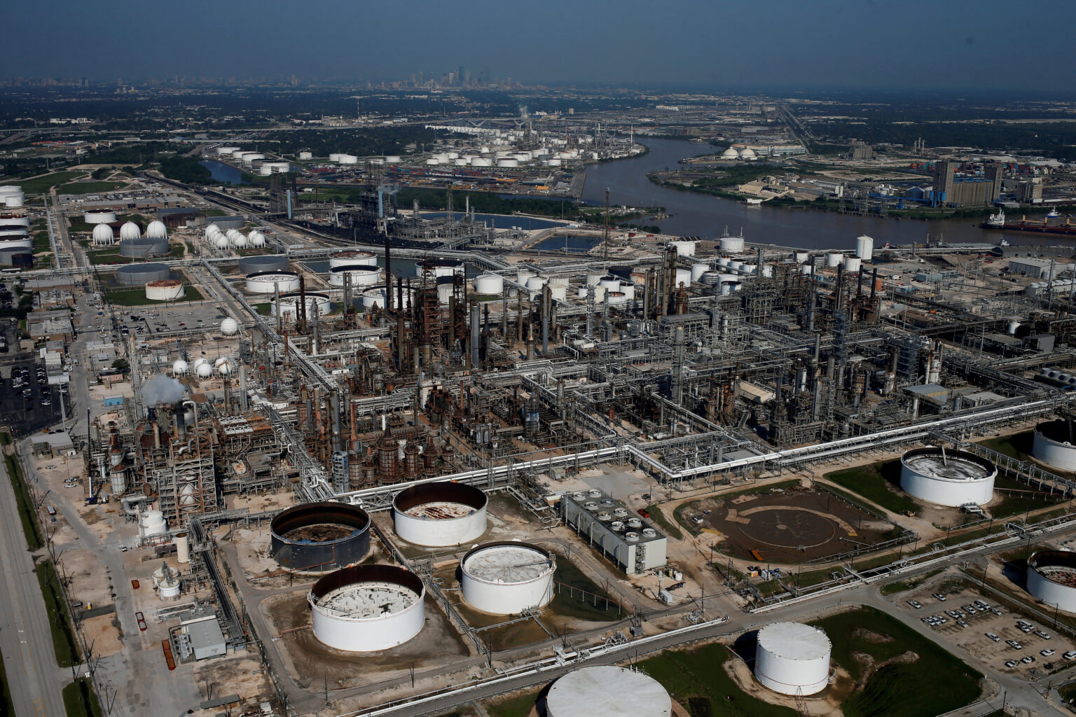 Refinery utilization plans tell story of strong oil products demand in ...